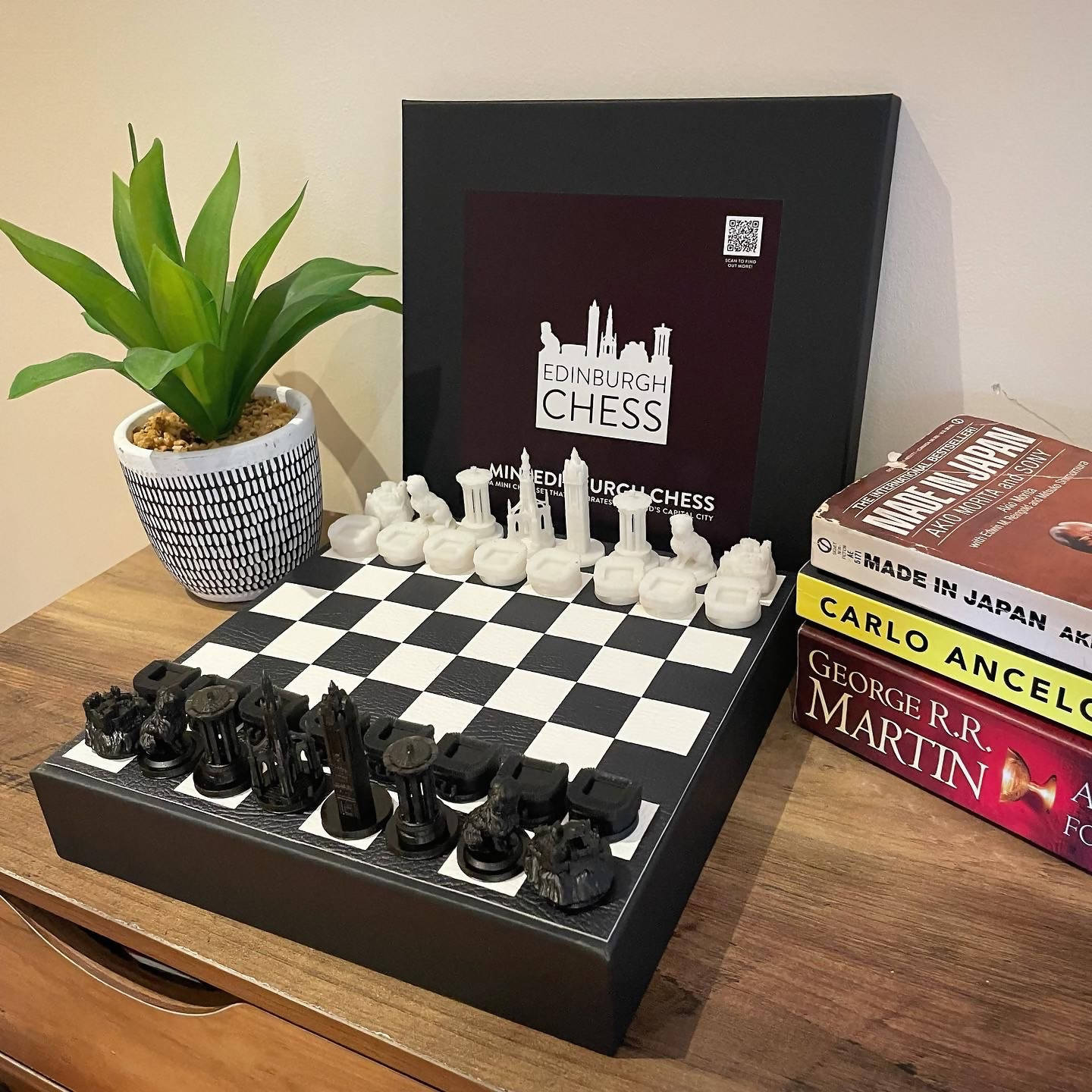 Edinburgh MINI Chess Set – Scottish Design Exchange